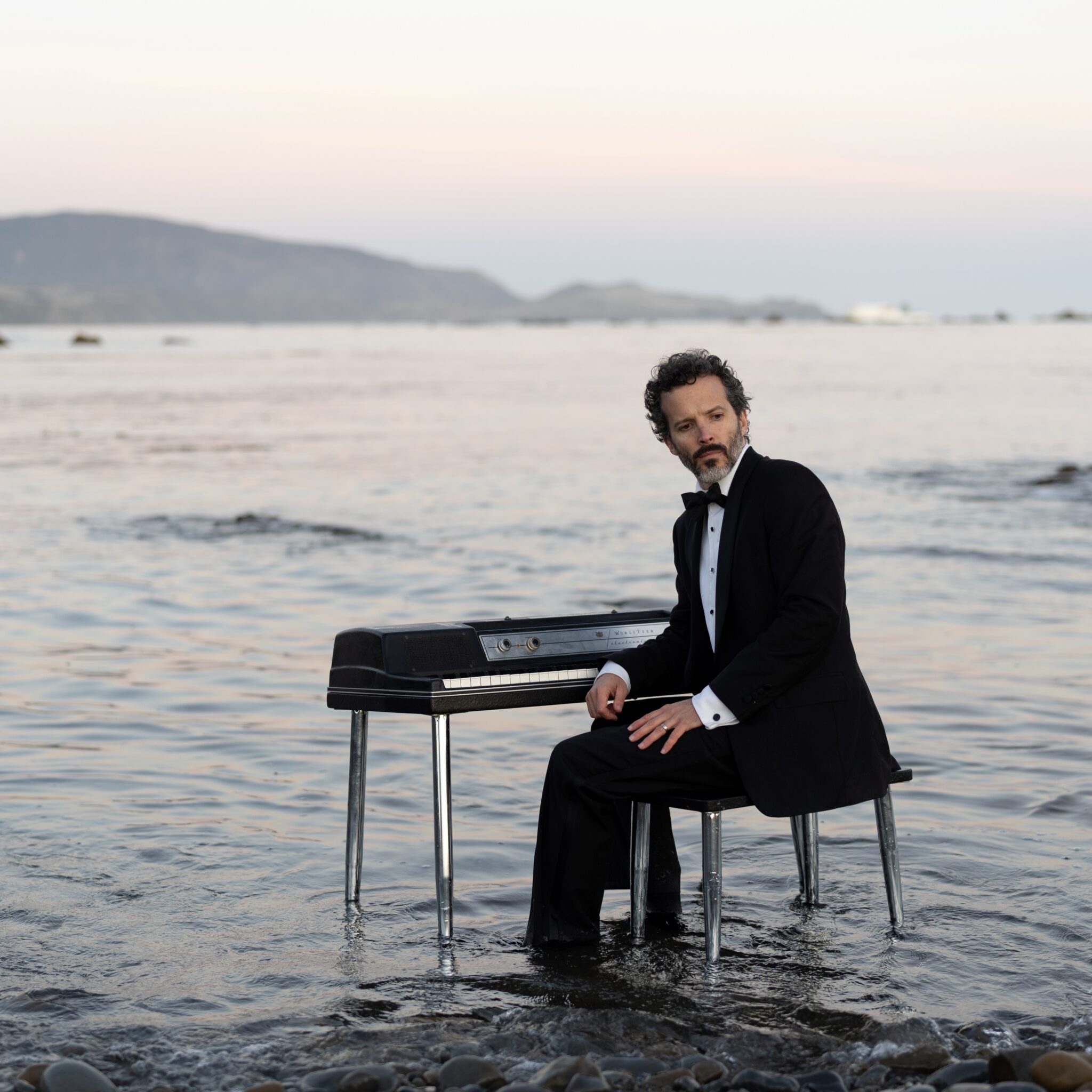 BRET MCKENZIE announces debut solo record | THE LABEL